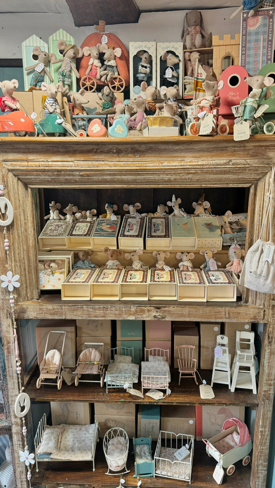 About us – Flicker Rose